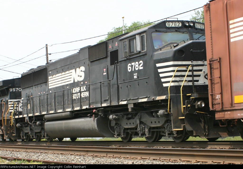 NS 6782